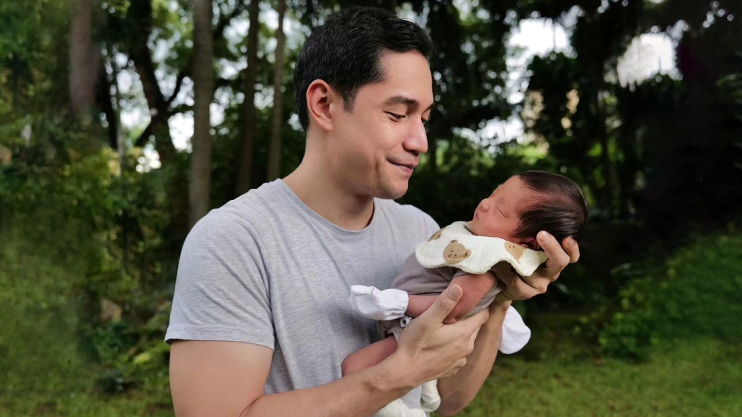 Victor Basa Introduces His Daughter Alessandra Emmanuele