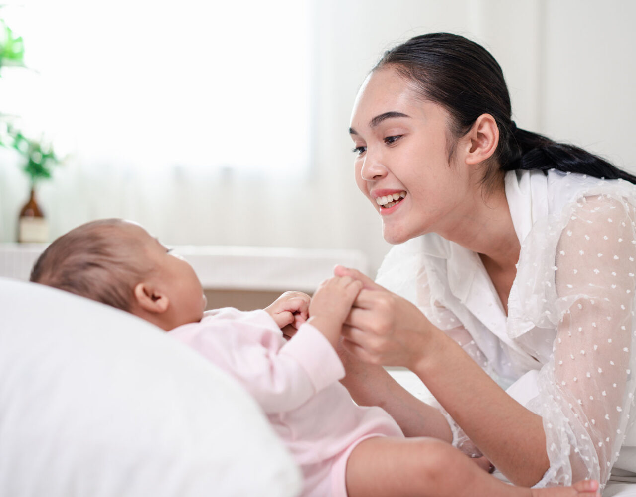 Baby Babble: How It Builds The Foundation For Bilingual Kids